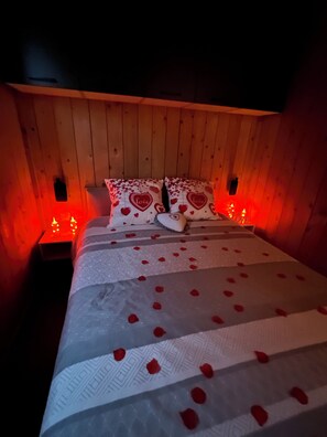 Chalé Comfort, vista para o lago | Com decoração personalizada, com mobília individualizada, Wi-fi grátis 