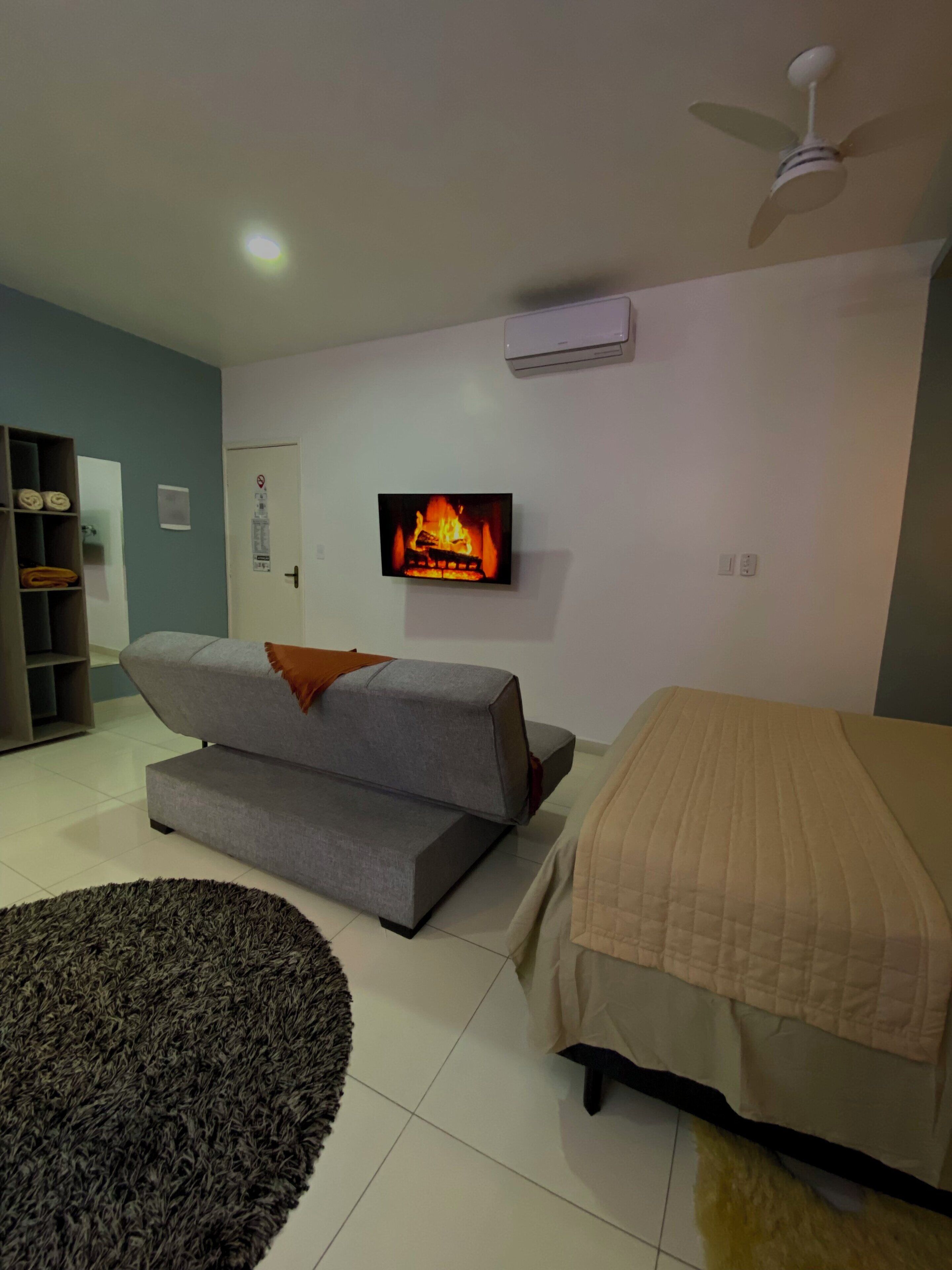 Loft Deluxe | Sala de estar | Televisor 