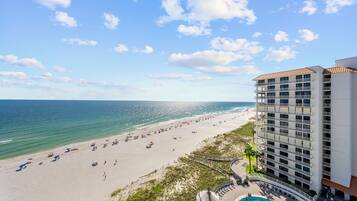 Apartamento Signature em Condomínio Fechado, 3 quartos, não fumadores, vista para a praia | Vista da varanda