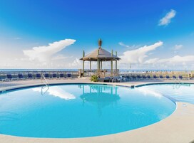 Piscina interna, piscina externa