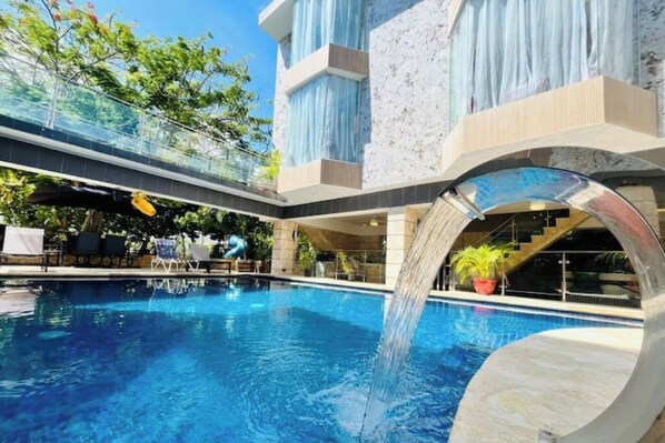 Secret Corner 1BR Studio Apt with Pool & Jacuzzi Reviews, Deals ...