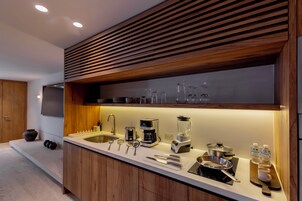 Apartamento superior, 2 quartos | Cozinha privada | Máquina de café expresso