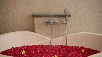 Artigos de higiene pessoal grátis, toalhas fornecidas, sabão, champô