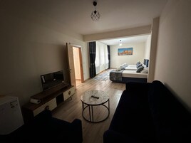 Quarto quádruplo clássico, vista para o pátio | Wi-Fi de cortesia