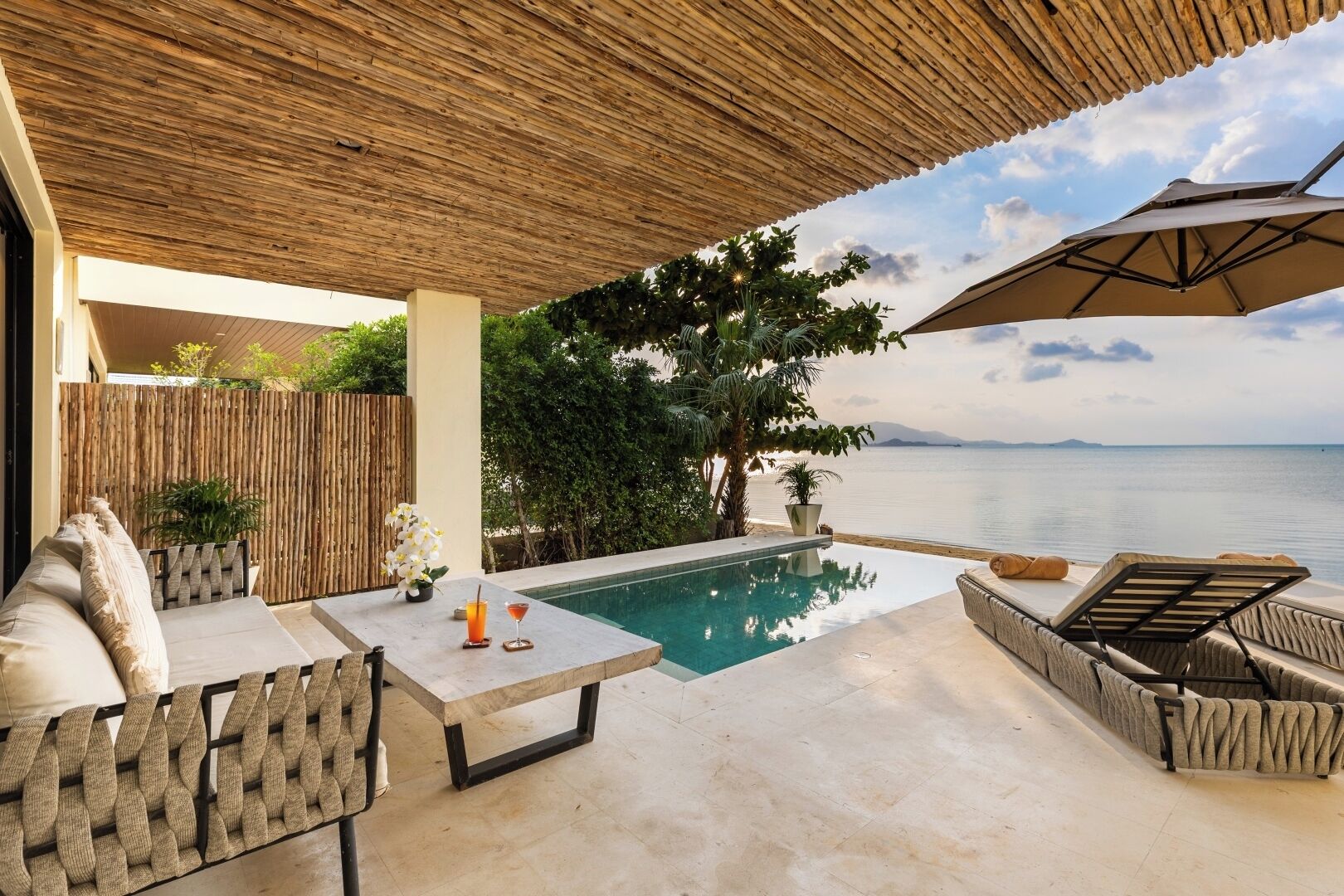 Villa de Luxo, vista para a praia | Roupa de alta qualidade, cofre no quarto, secretária 