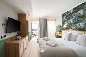 Quarto Premium | Roupa de alta qualidade, cofre no quarto, com decoração personalizada 