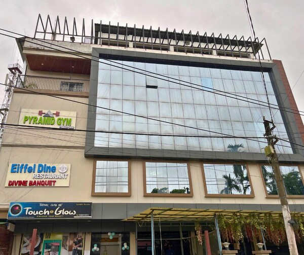 Hotel Paris Garden - Tinsukia