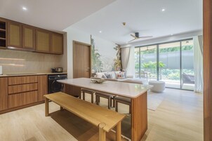 Apartamento standard (3 Bedrooms) | Sala de jantar