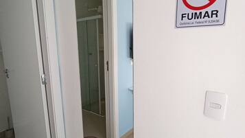 Quarto Triplo Básico | Interior