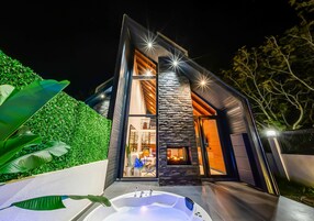 Villa Básica | Banheira de hidromassagem