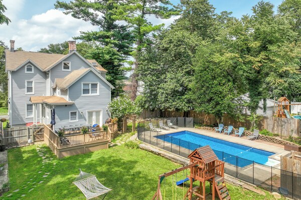 Casa Francesca 6br Villa & Heated Pool - New York City