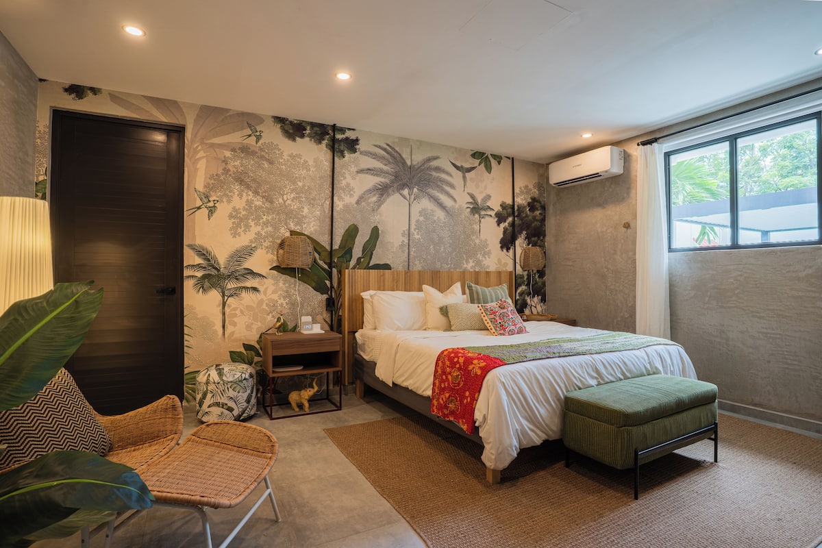 Quarto Duplo, vista para a piscina | Cofre no quarto, ferro/tábua de engomar, Wi-fi grátis 