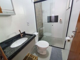 Apartamento básico | Banheiro