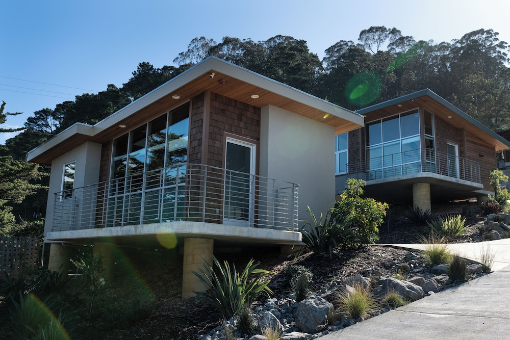 Anchor Inn Pacifica - Half Moon Bay, CA