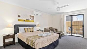 Quarto Duplo Executivo | Secretária, ferro/tábua de engomar, Wi-fi grátis