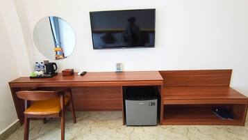 Quarto Duplo Deluxe, vista para a montanha | Sala de estar | Impressoras