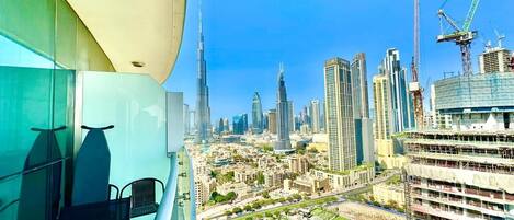 Apartamento luxo, vista para a cidade | Vista do quarto