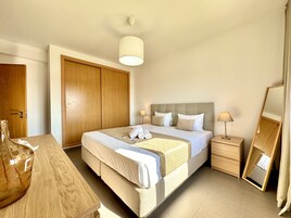 1 quarto, roupa de cama fornecida