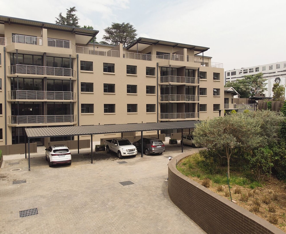 Lux Leisure Apartment Hotel Sandton - Sandton
