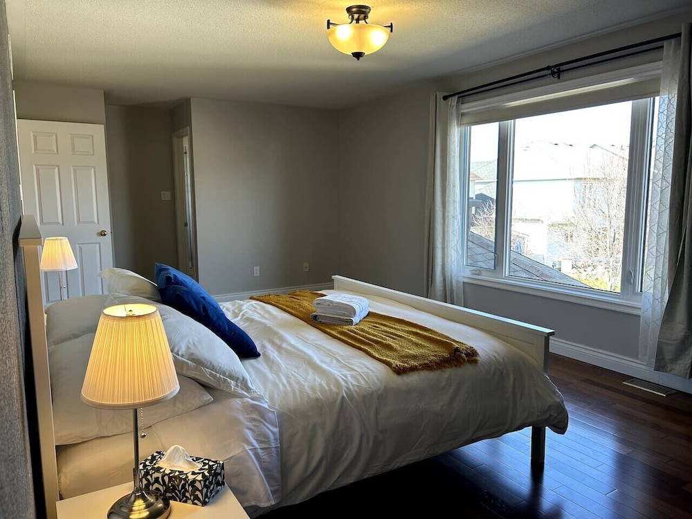 Spacious 4BR Near Kanata Tech Park - Ottawa | Vrbo
