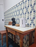 Apartamento Familiar | Cozinha privada | Uma chaleira elétrica 