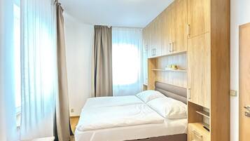 Apartamento Comfort | Cortinas/cortinados opacos, ferro/tábua de engomar, Wi-fi grátis