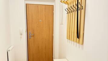 Apartamento Comfort | Cortinas/cortinados opacos, ferro/tábua de engomar, Wi-fi grátis