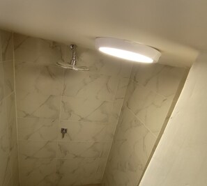 Duche na casa de banho