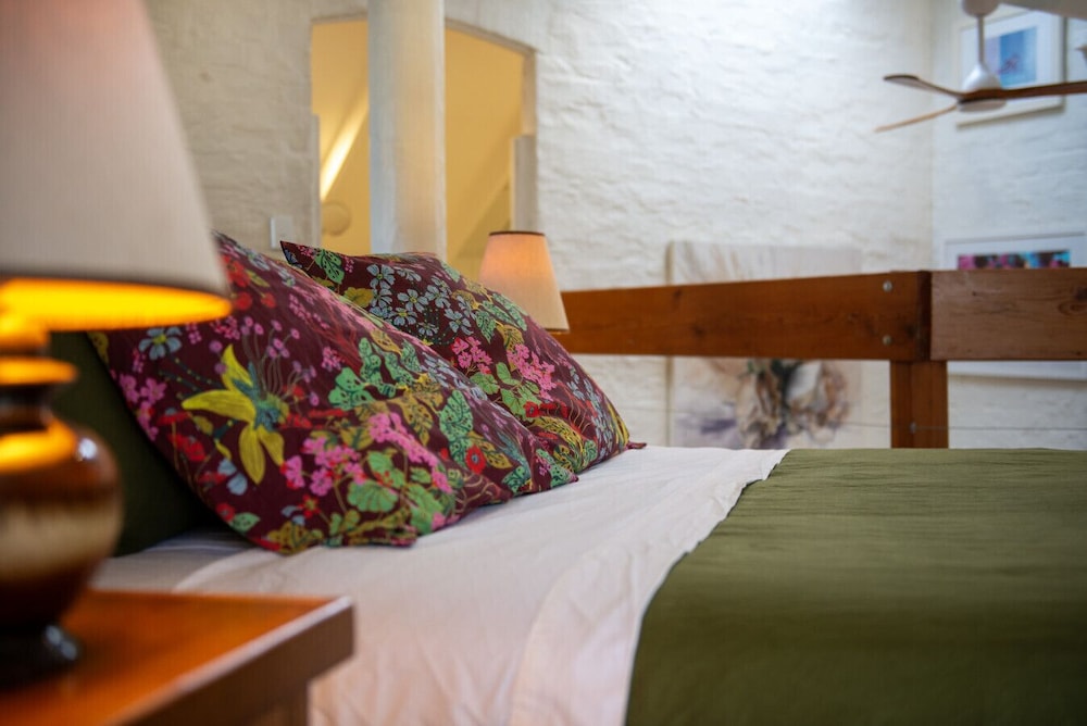 Nectarine Cottage—A Romantic Goolwa Retreat Reviews, Deals & Photos ...