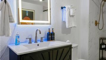 Cabana conforto, vista para a montanha | Banheiro