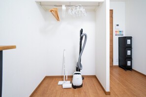 D 4minute walk from Togoshi Park Station Excel / Shinagawa-ku Tokyo ...