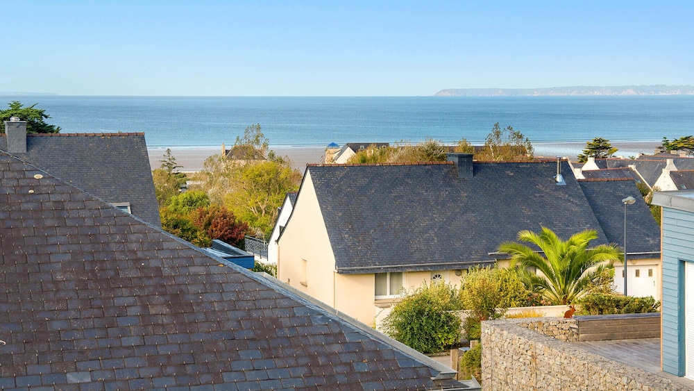 Cottage for 4 pers in a residence with pool - Saint-Nic | Vrbo
