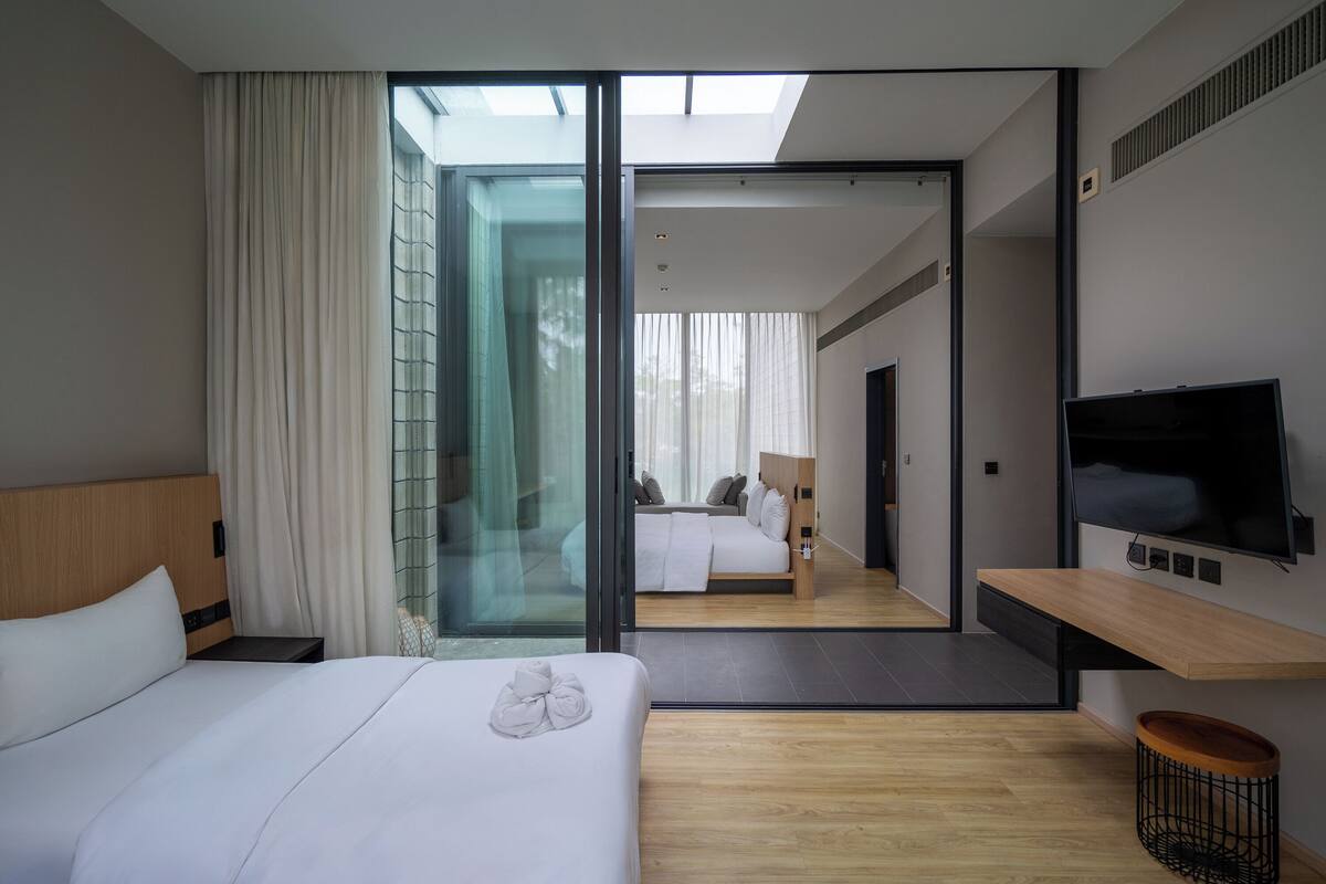 2 Bedrooms Villa with Private Pool | Cofre no quarto, secretária, cortinas/cortinados opacos