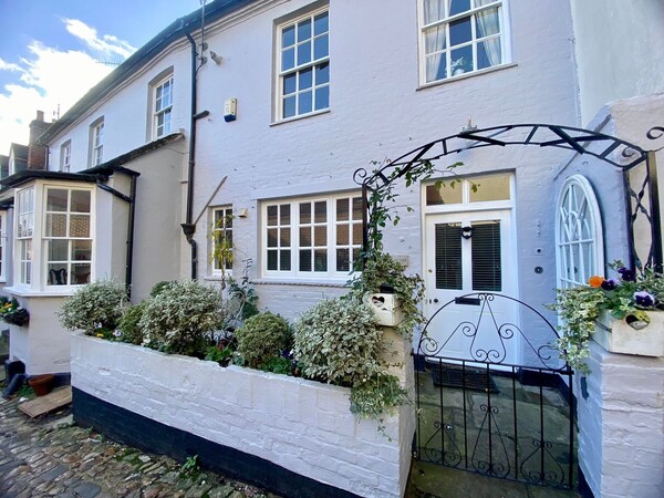 17th Century Coach House - Pet & Family Friendly - Marlborough