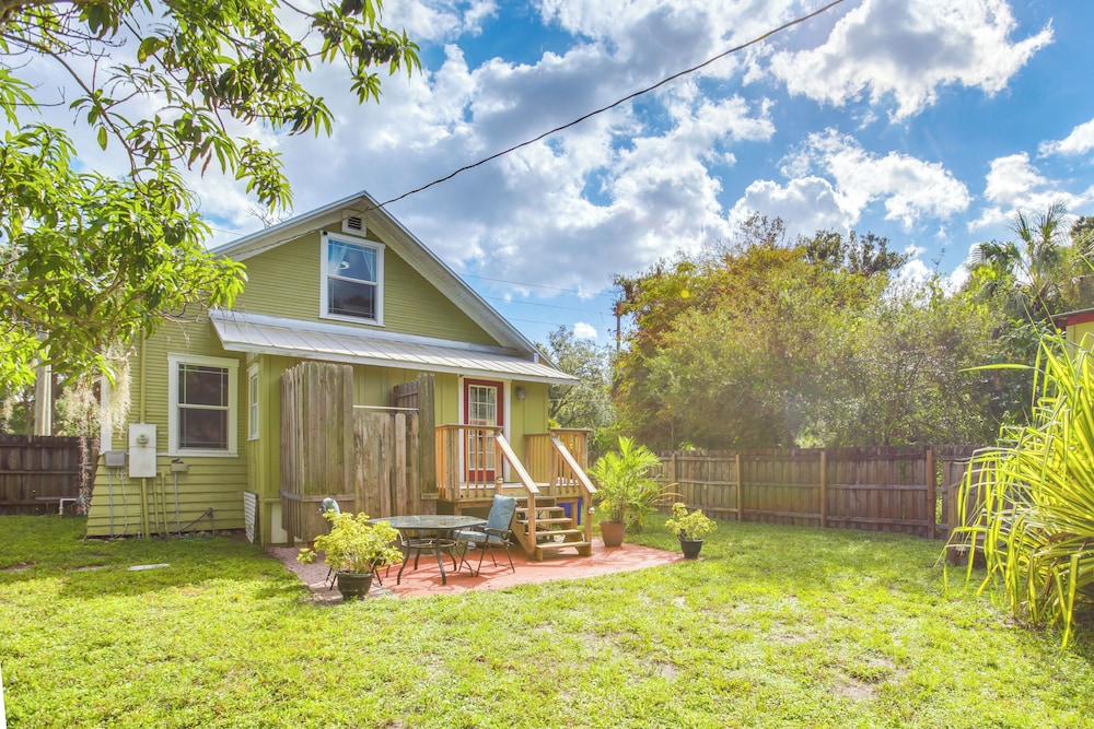 < 1 Mi To Downtown Fort Myers: Tranquil Retreat - Fort Myers, FL