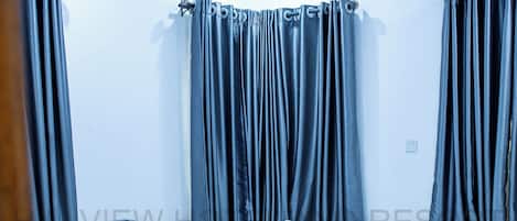 Apartamento Familiar, varanda | Secretária, secretária adequada para computadores portáteis