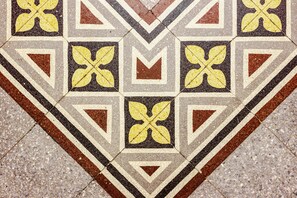 Quarto Duplo ou Twin Superior | Cofre no quarto, cortinas/cortinados opacos, Wi-fi grátis