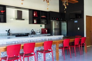 Chalé Familiar, vista para o pátio | Cozinha privada