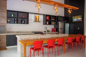 Chalé Familiar, vista para o pátio | Ferro/tábua de engomar, Wi-fi grátis 