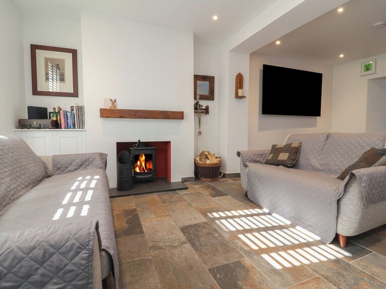 Lenny's Place, Pet Friendly, Country Holiday Cottage In Watchet - Watchet