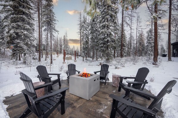 Elk Camp Chalet 5BR Retreat at Whitefish Ski Resort Reviews, Deals ...