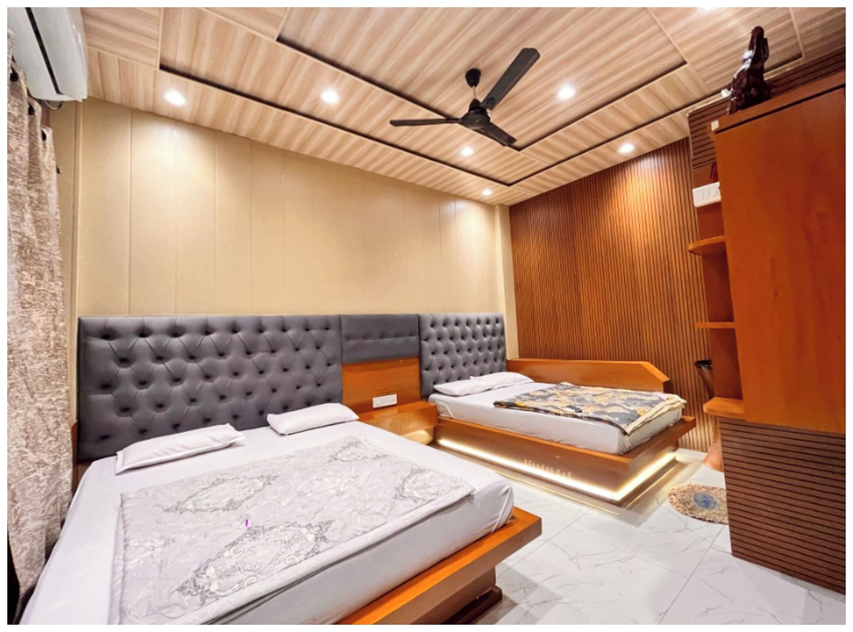 Quarto Quádruplo Deluxe, ar condicionado | Roupa hipoalergénica, secretária, quartos insonorizados, Wi-fi grátis 