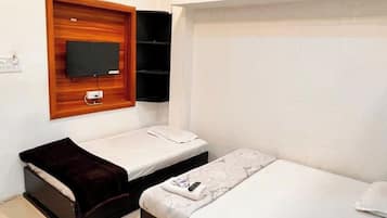 Quarto Triplo Deluxe, ar condicionado | Roupa hipoalergénica, secretária, quartos insonorizados, Wi-fi grátis