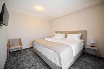 Stonehenge Hotel & Restaurant