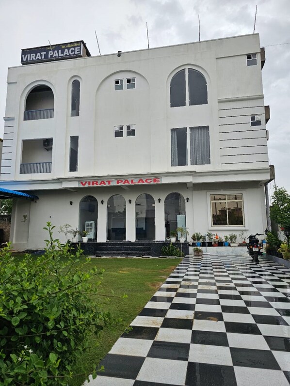 Fachada da propriedade