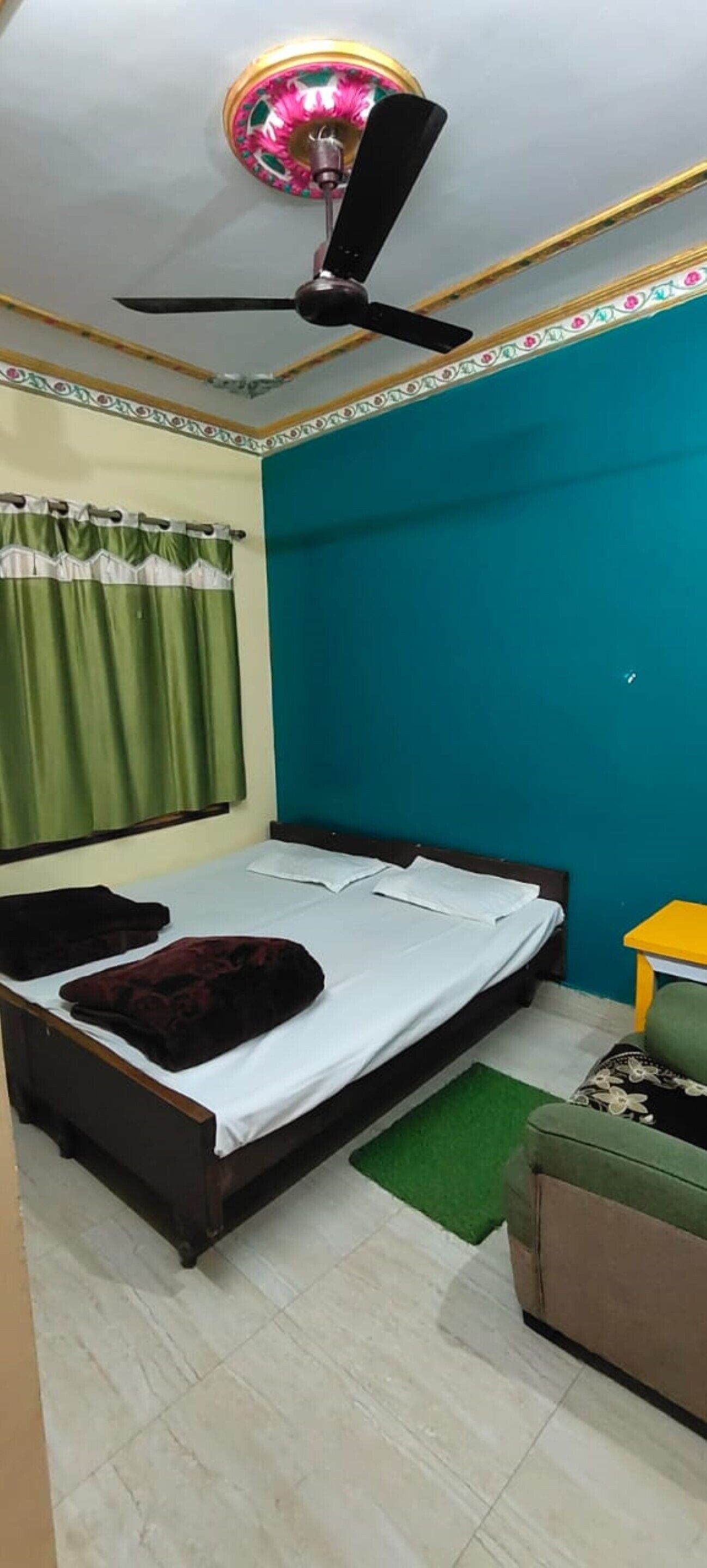 Quarto Duplo Deluxe, Vista para a cidade | Wi-fi grátis, roupa de cama fornecida 