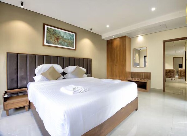Lance 21 Premium Serviced Apartments - Chennai