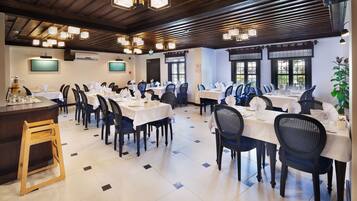 Pequeno-almoço preparado no momento diário incluído