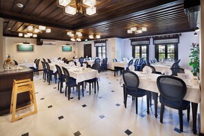 Pequeno-almoço preparado no momento diário incluído 