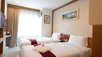 Cofre no quarto, secretária, cortinas/cortinados opacos, Wi-fi grátis